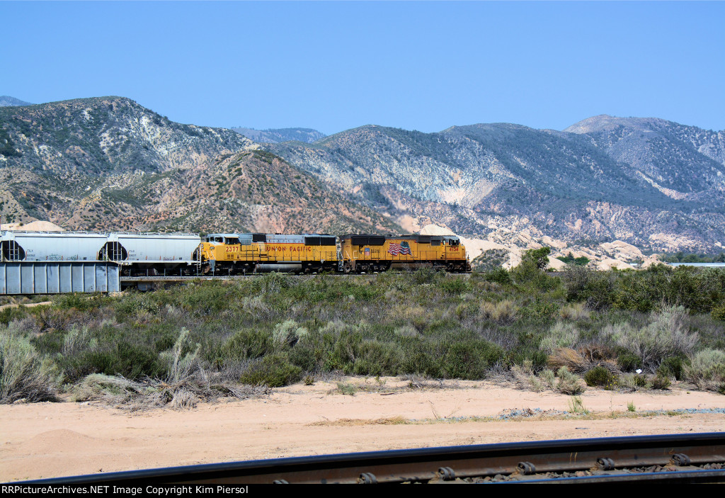 UP 4754 On Ex-SP Line Thru Cajon Pass